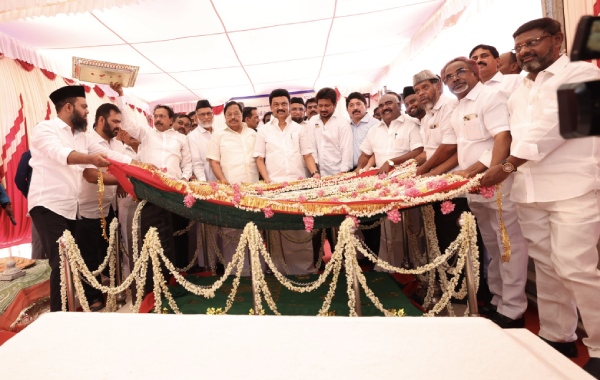 கண்ணியத் தென்றல் காயிதே மில்லத் 128வது பிறந்தநாள்! நினைவிடத்தில் ...