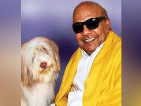 வாசற்படியிலேயே.. கருணாநிதியை உற்று உற்று பார்த்த அந்த வாசற்படியிலேயே.. கருணாநிதியை உற்று உற்று பார்த்த அந்த