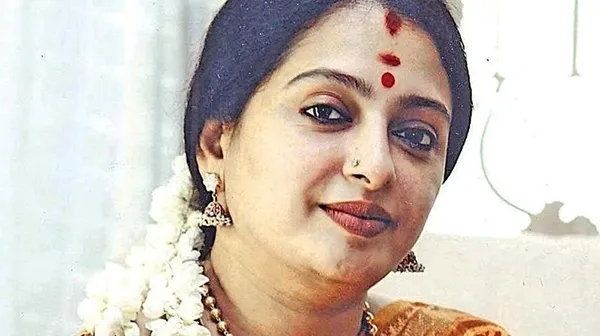 நடிகை சீதா "மாட்டிக்கிட்டாராம்" அப்பா கிட்ட.. அதுவிடுங்க.. "சுயமரியாதை ...