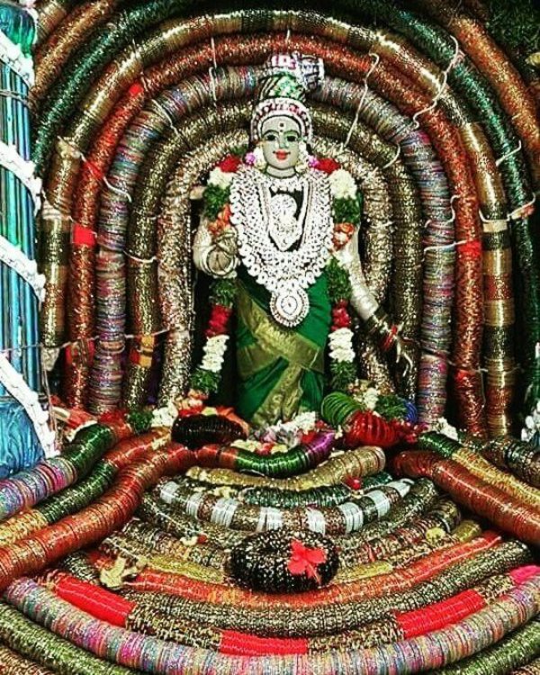 ஆடிப்பூரத்தில் அம்மனுக்கு வளைகாப்பு.. திருமண வரம், குழந்தை பாக்கியத்தை ...