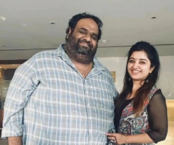 சிறையில் என் கணவருக்கு ஏ கிளாஸ் வசதி தாங்க.. ரவீந்தருக்காக நடிகை ...