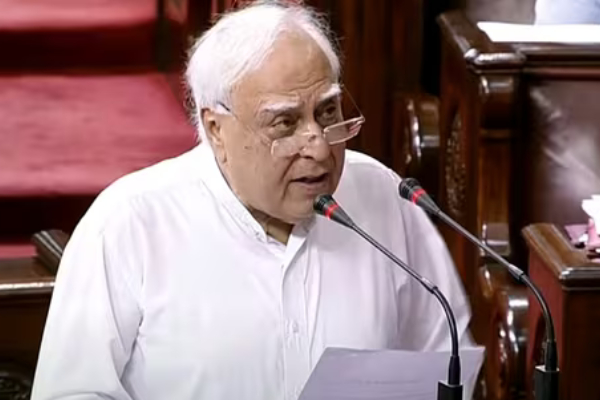 தமிழ்நாட்டில் மத மோதலை ஆளுநர் ரவி மூலம் உருவாக்க பாஜக சதி: கபில் சிபில் ...