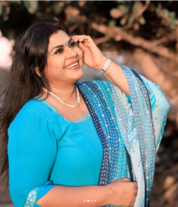 அதிகாலை ஜாக்கிங்கில் வந்த காதல்.. கிளாமர் நடிகைனு தெரிந்ததும் கணவர் ...