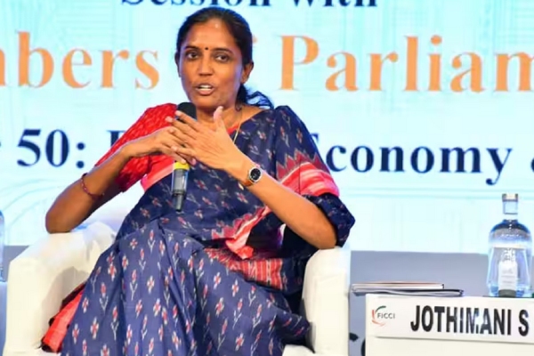 பாஜக அலுவலக ஊழியர் வீட்டிற்கு போன வேகத்தில் திரும்பிய ED.. அழுத்தம் ...