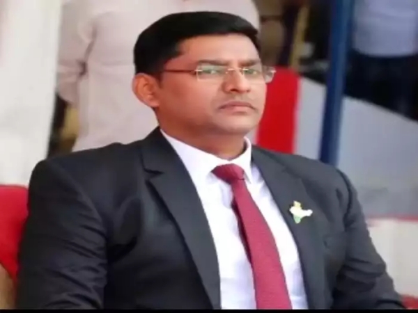 மதுரைக்கு புது கமிஷனர்.. அதுக்குள்ள 4 பேரு மாறிட்டாங்களே.. தூக்கி அடிப்பதால் ஸ்தம்பிக்கும் ...