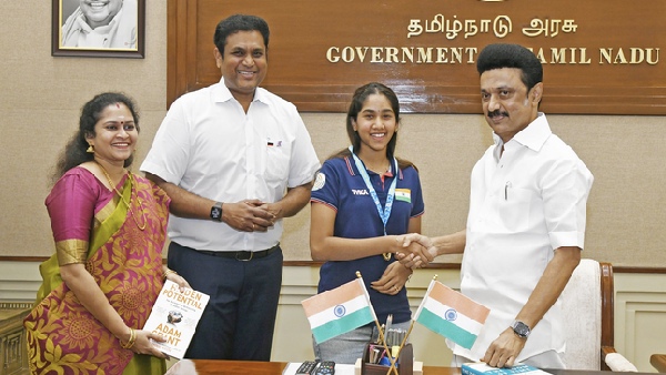 குடும்பத்தோடு சென்று முதல்வரை சந்தித்த அமைச்சர் டிஆர்பி ராஜா.. நிலாவை ...