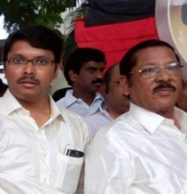 ட்விட்டர் ஸ்பேஸில் எல்லை மீறிய RS பாரதி மகன் பேச்சு.. திமுகவை விட்டு நீக்கணும்.. கொந்தளிக்கும் ...