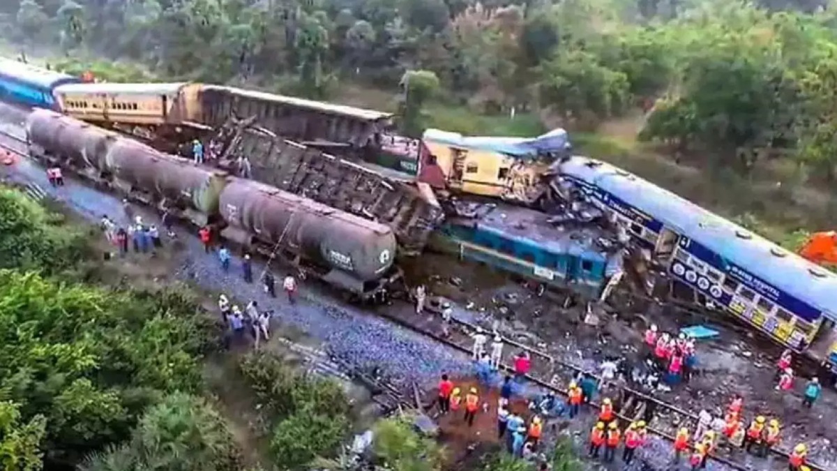 ரயில் பயணிகளுக்கு ஆறாத ரணத்தை ஏற்படுத்திய "2023.." கோரமண்டல் எக்ஸ்பிரஸ் டூ மதுரை ரயில் விபத்து ...