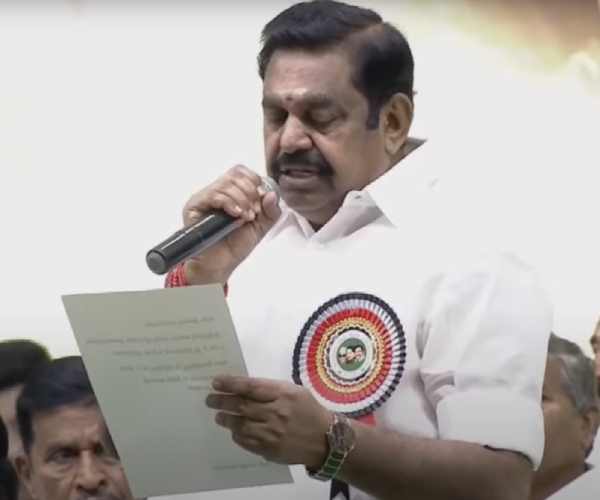 எடப்பாடியிடம் எம்ஜிஆர், ஜெயலலிதாவை பாருங்கள்.. அதிமுக பொதுக்குழுவில் ...