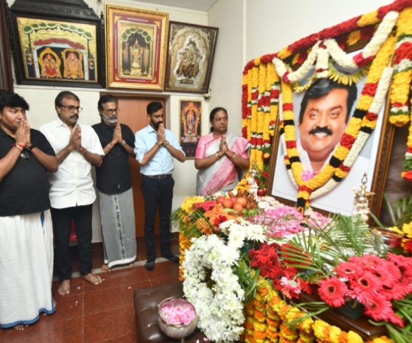 பிரேமலதா கட்டுப்பாட்டில் விஜயகாந்த்? 30 வருட கேப்டன் டிரைவர் சொன்ன உண்மை! | Vijayakanth driver ...