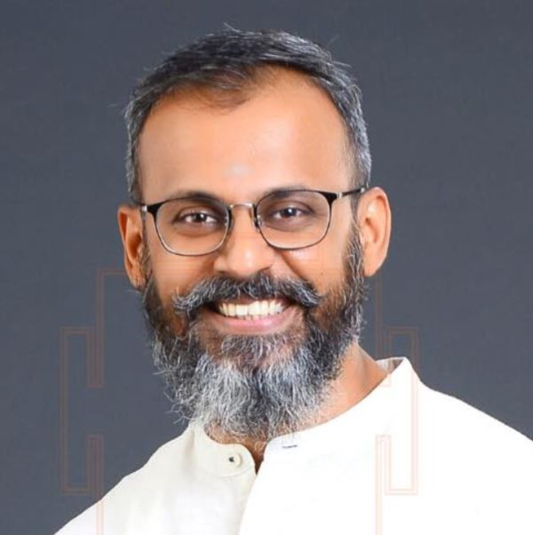 மாதம் 2 லட்சம் சம்பளம்! நீயா ? நானா? வைரல் நாயகன்! இன்று என்ன ...