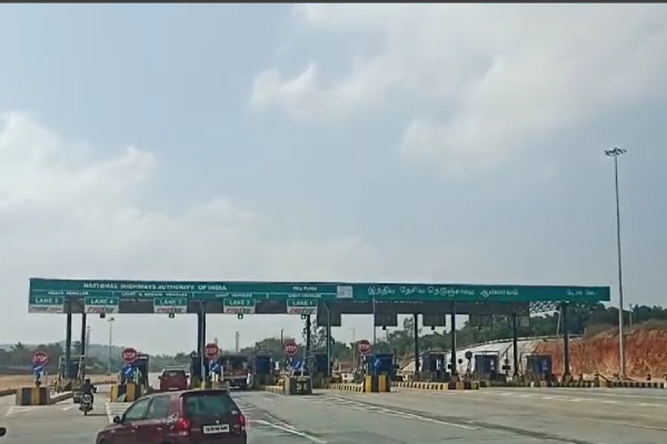 தமிழகத்தில் எந்த டோல்கேட்டிலும் இல்லாத கட்டணம்.. மதுரை நத்தம் சாலையில் வாகன ஓட்டிகள் பெரிய ...