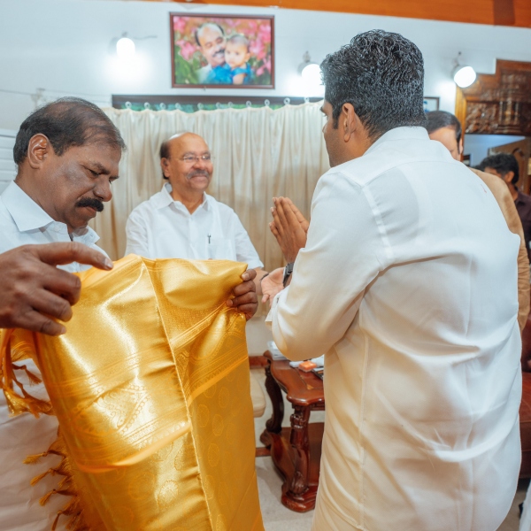 நாட்டின் நலனா? ஒரு குடும்பத்தின் நலனா? அன்புமணியை நோக்கிப் பாய்ந்த ...