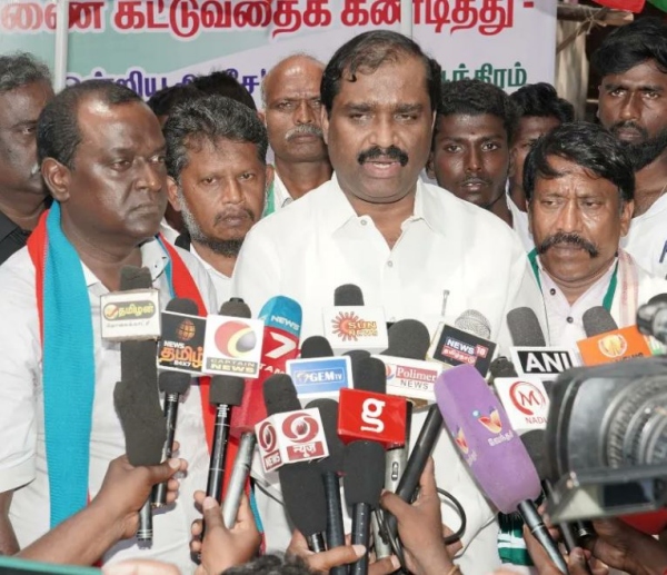 நாட்டின் நலனா? ஒரு குடும்பத்தின் நலனா? அன்புமணியை நோக்கிப் பாய்ந்த ...