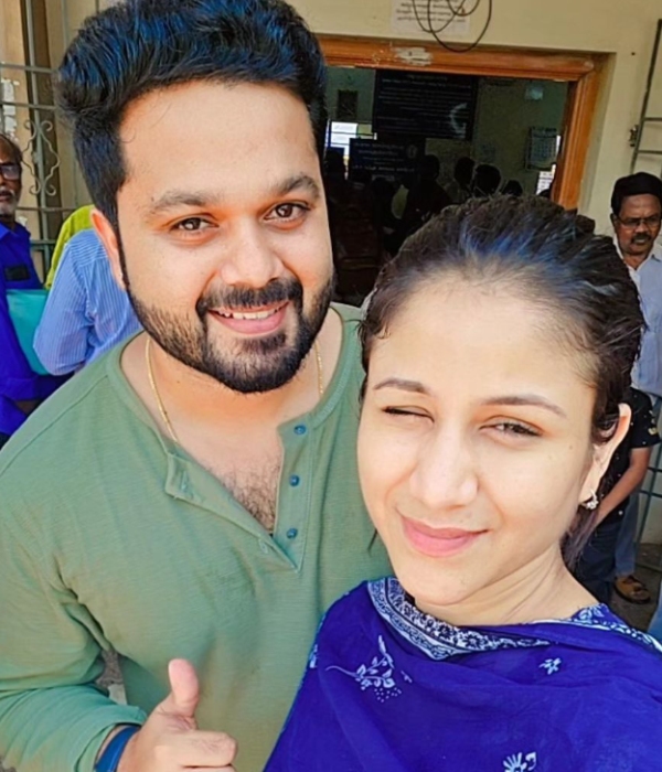 ஆலியா மானசா 3வது முறை கர்ப்பமா? சஞ்சீவ் வெளியிட்ட போஸ்ட்.. ஆனால் கேப்ஷனில் கவனிச்சீங்களா ...