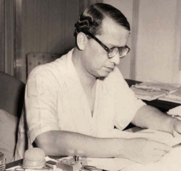 20 லட்சம் ஓட்டுகளை நீக்கிய முதல் தேர்தல் அதிகாரி! யார் இந்த சுகுமார் ...