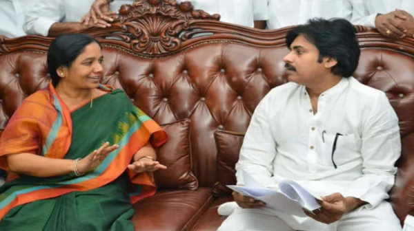 பவன் கல்யாணுக்காக சிரஞ்சீவி 'ஆனந்த கண்ணீர்'..பின்னணியில் அந்த "ஒரிஜினல் ...