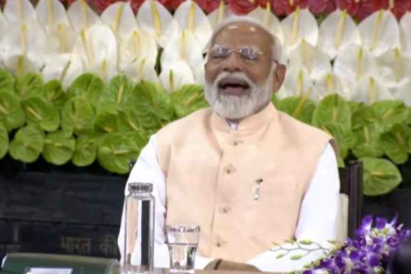 நிதிஷ் குமார் சொன்ன வார்த்தை.. குலுங்கிக் குலுங்கி சிரித்த பிரதமர் மோடி ...