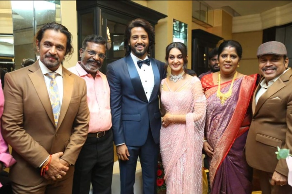 கோலாகல ஐஸ்வர்யா-உமாபதி ரிசப்ஷன்.. மொத்த தலைவர்களும் அங்கேதான் ...