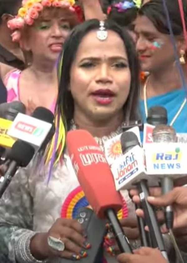 சென்னையில் அது என்ன வானவில் பேரணி? ரிப்பன் மாளிகையில் வண்ண விளக்குகள் ...