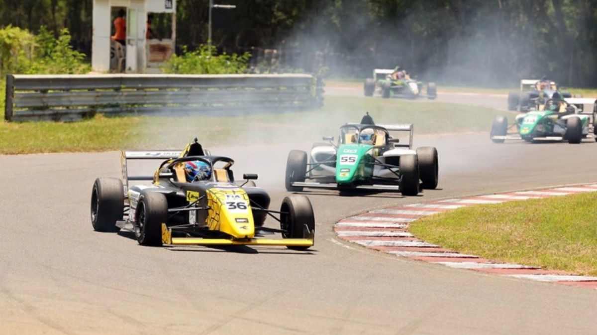 சென்னையில் ஃபார்முலா 4 கார் பந்தயம்! தீவுத்திடலில் இன்று இரவு தொடக்கம் ...