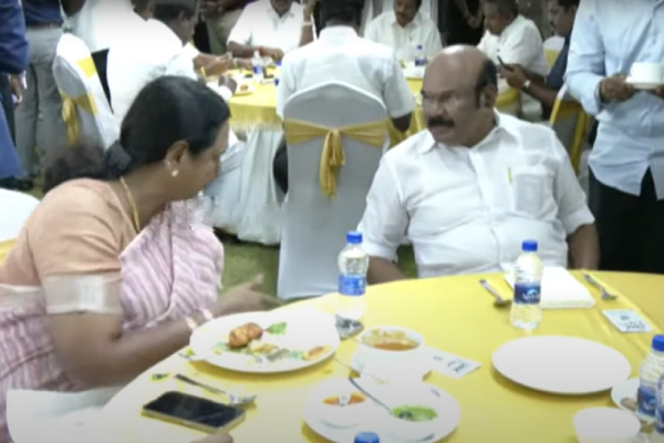 ஸ்டாலினின் தோளை தொட்டு வணக்கம் வைத்த உமா.. எ.வ.வேலு -அண்ணாமலை அன்பு மழை ...