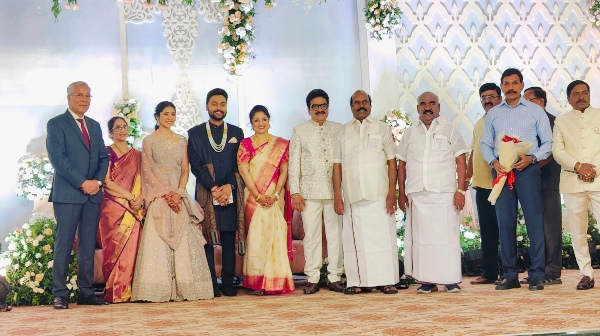 பிரமாண்டமாக நடந்த நடிகர் சின்னி ஜெயந்த் மகன் திருமணம்.. கலந்து கொண்ட ...