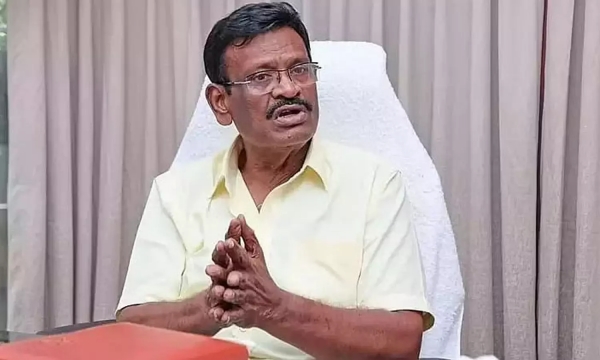 தொண்டர் மீது கல்லை வீசிய சா.மு.நாசருக்கு மீண்டும் அமைச்சரவையில் இடம் ...