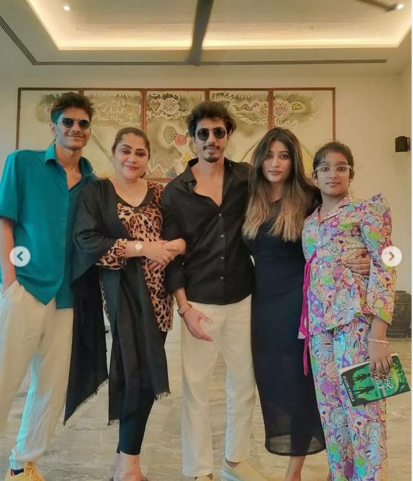 ஏற்கனவே குழந்தை இருக்கு! தெரிஞ்சு ஷாரிக் கல்யாணம்.. ஆனால் ரியாஸ் கானும் ...