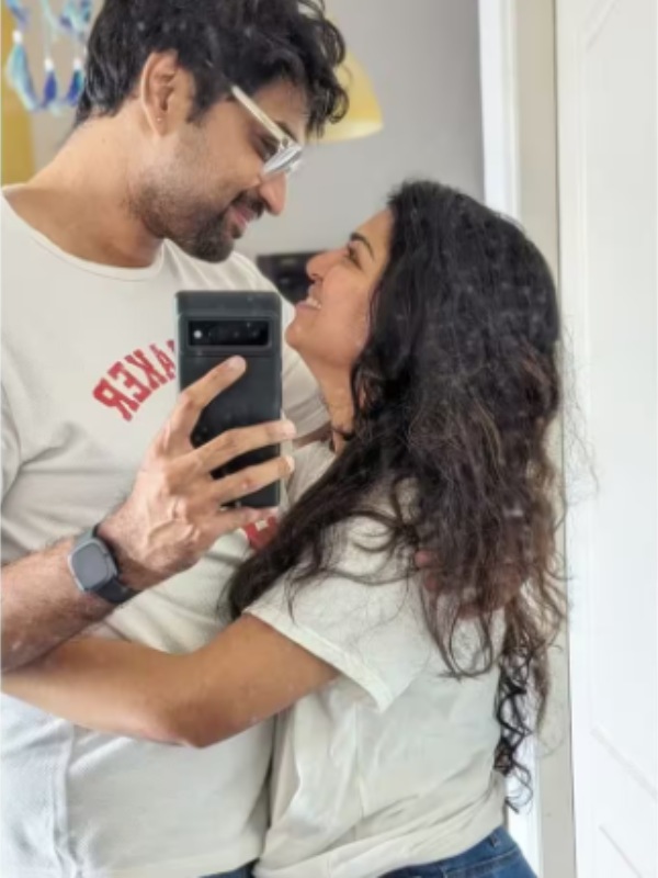 டப்பிங் ஆர்ட்டிஸ்ட் ரவீனாவுக்கு டும் டும் டும்.. இதோ காதலை ஓபனா ...