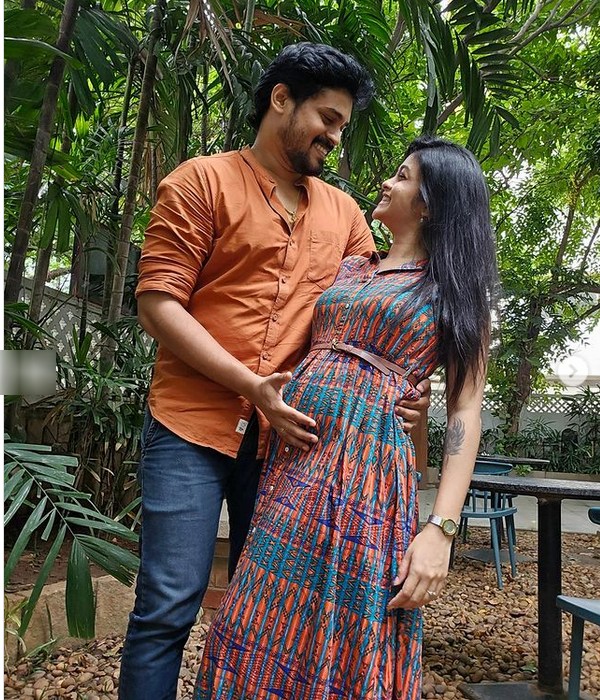 கர்ப்பமாக இருப்பதை அறிவித்த சன் டிவி சீரியல் தம்பதி.. வாழ்த்துக்களை குவிக்கும் பிரபலங்கள் ...