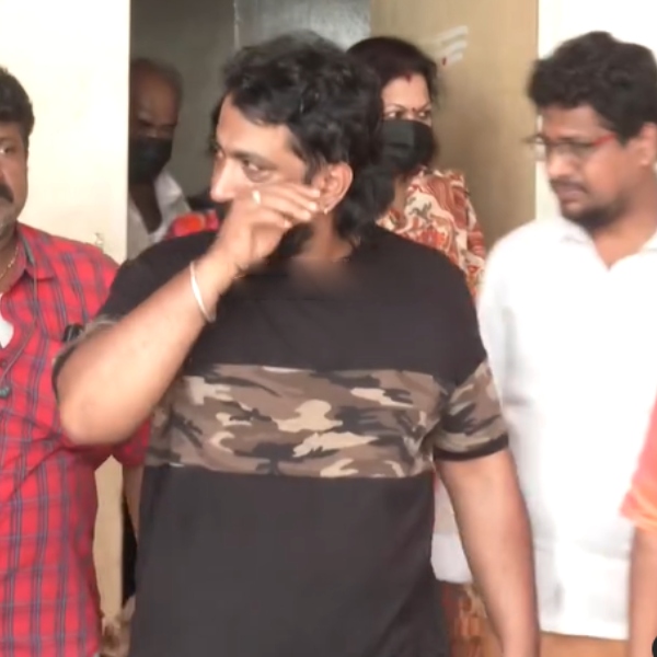 தெய்வமகள் சீரியல் நடிகரின் மகன் விபத்தில் மரணம்.. சாப்பிட்ட சோறு கூட ...