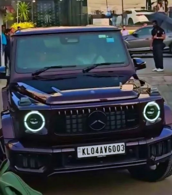 சொகுசு கார்களின் ராஜா; 5 கோடி ரூபாய் காரில் நஸ்ரியாவுடன் நச்சென்று வலம் ...