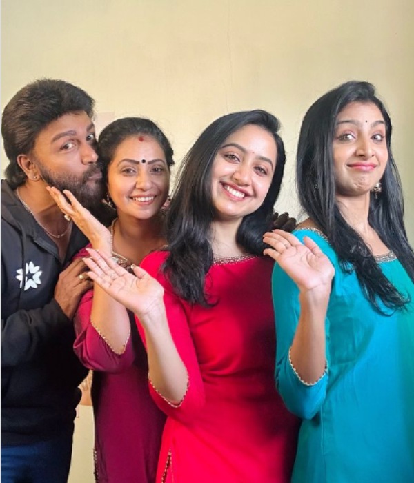 மறைந்த நடிகர் நேத்ரன் கடைசியாக வெளியிட்ட இன்ஸ்டா பதிவு.. மகள் குறித்து பெருமிதம்! கலங்கும் ...