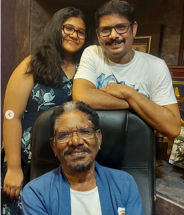 மனோஜ் பாரதிராஜாவின் மனைவியை தெரியுமா? கேரளத்து ஹீரோயின்! யார் இந்த ...