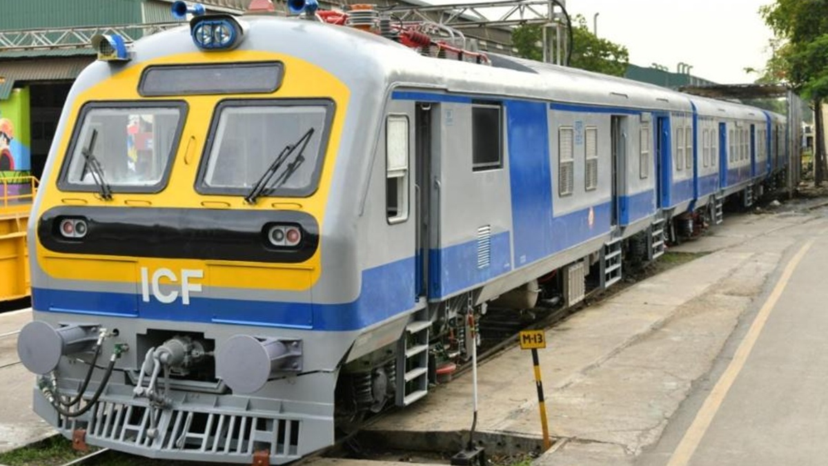 சென்னையின் முதல் ஏசி மின்சார ரயில் இன்று தொடக்கம்.. கடற்கரை ...