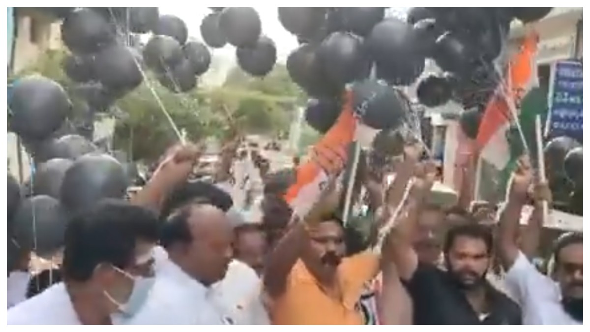 பிரதமர் மோடிக்கு எதிராக தமிழகத்தில் காங்கிரஸ் கறுப்பு கொடி போராட்டம் ...