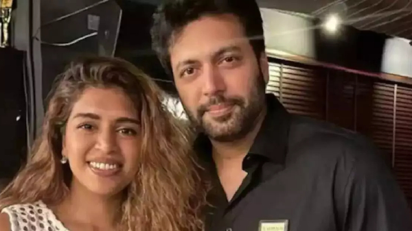 ரவி மோகன் மாமியார் வெளியிட்ட பதிவு.. அதிரடியாக கெனிஷா போஸ்ட்.. ஆனால் ...