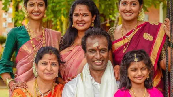 அருண்பாண்டியன் வீட்டில் விசேஷம், வெட்கத்தில் மனைவி! மகள்கள் கொடுத்த ...