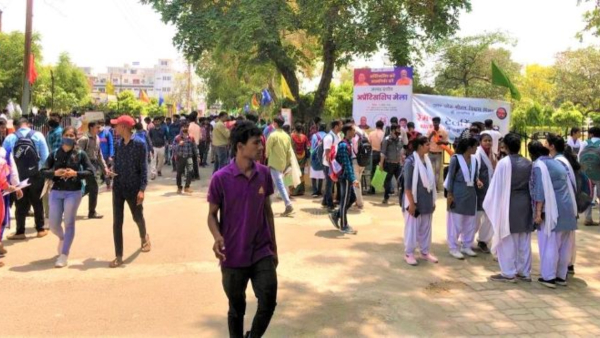 கரும்பு தின்ன கூலியா? மாதம் 12 ஆயிரமும் கொடுத்து தொழில் பயிற்சி! இந்த ...