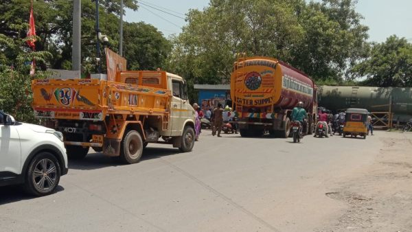 வடசென்னைக்கு மட்டும் ஏன் இப்படி? ரயில்வே கேட்களால் தீவிரமாகும் போக்குவரத்து நெரிசல்! | Residents ...