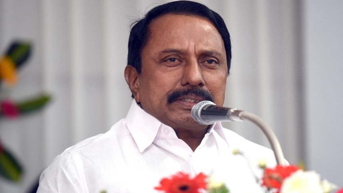 எம்ஜிஆர் கொடுத்த செக்கை வாங்கல.. ஜெயலலிதாவுக்கு நெருக்கமான விசுவாசி.. யார் இந்த செங்கோட்டையன் ...