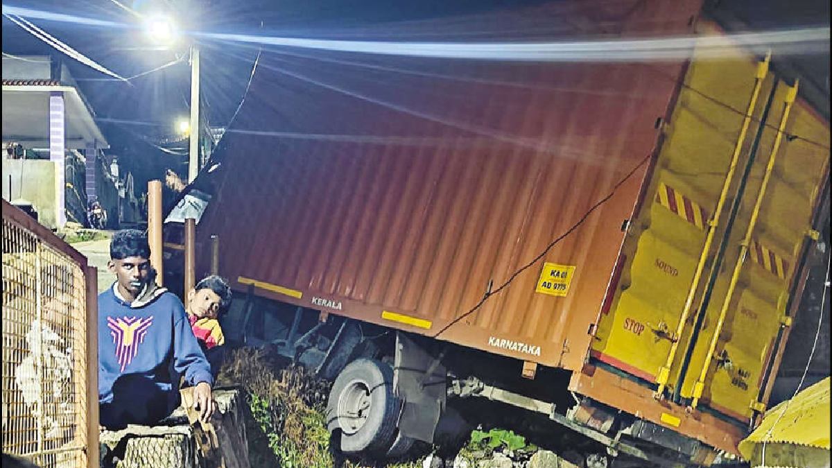 kodaikanal: நெல்லை டூ கொடைக்கானல்.. வழி தெரியாமல் போன டிரைவர்! அந்தரத்தில் தொங்கவிட்ட ”கூகுள் ...