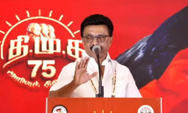 "சில அறிவிலிகள் பகல் கனவு காண்கிறார்கள்.. திமுக வரலாறு தெரியல”.. ஸ்டாலின் மறைமுக அட்டாக் ...