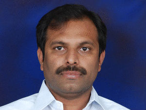 కలెక్షన్‌కింగ్ బిల్డప్: కిరణ్‌పై శ్రీకాంత్, అక్కడ జెసి కర్చీఫ్ | Kiran ...