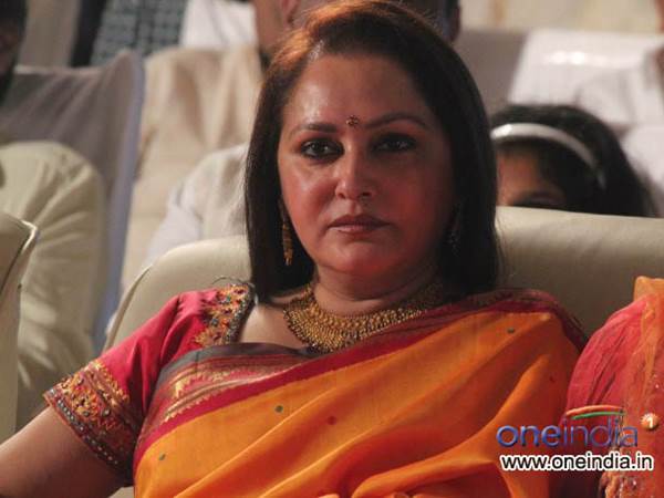 కెసిఆర్‌తో జయప్రద: బాబుకు ధైర్యం లేదన్న తలసాని | Ex MP and actress Jaya ...