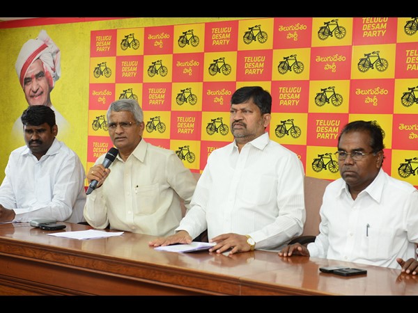 జైల్లో రూ.1కి బదులు 25 వసూలు: ఖైదీల కోసం రేవంత్ పోరాటం | Revanth Reddy ...