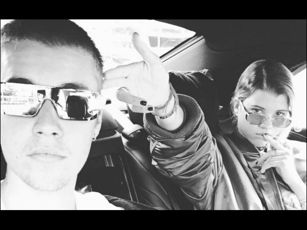 గర్ల్ ఫ్రెండ్ తో జస్టిన్ బీబర్ 'పబ్లిక్ సెక్స్' | Justin Bieber and ...