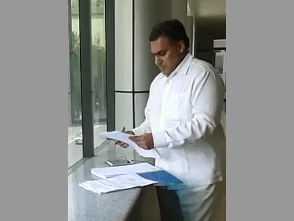 బాబుకు చిక్కులు: ఎమ్మెల్సీ దీపక్ రెడ్డిపై చర్యలుంటాయా, జెసి కారణమా ...