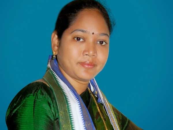 జగన్ పార్టీ మాజీ ఎమ్మెల్యే సుచరిత టిడిపిలోకి వెళ్తారా: భావోద్వేగంతో ఇలా ...